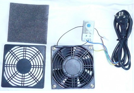 Einzellüfter 230V mit Thermostat gegen Wärmenester. 19 Zoll-Tec GmbH